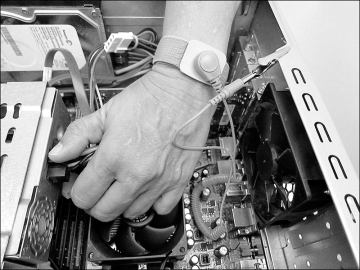 A Guide to Electrostatic Discharge in Building a PC : r/buildapc